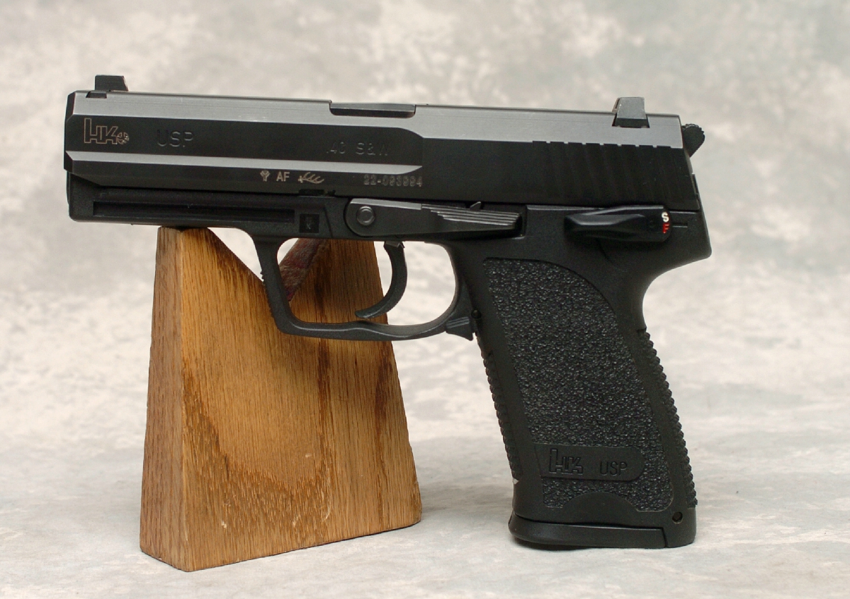 Hk Usp 40 Lem .40 Cal 4 In. W/Case, Extra Mag .40 S&W For Sale at ...