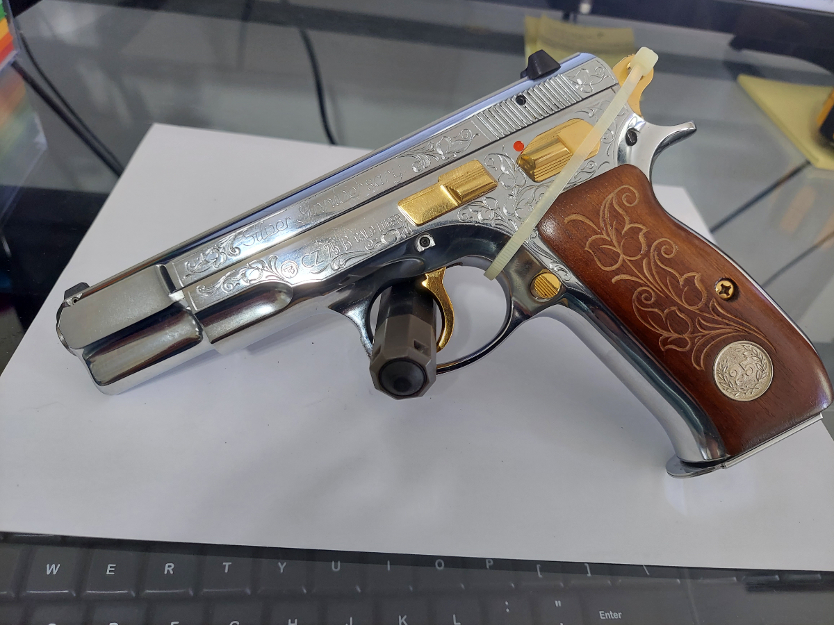 C Z Silver Anniversary This Is A Factory New 25 Th Silver Anniversary C ...