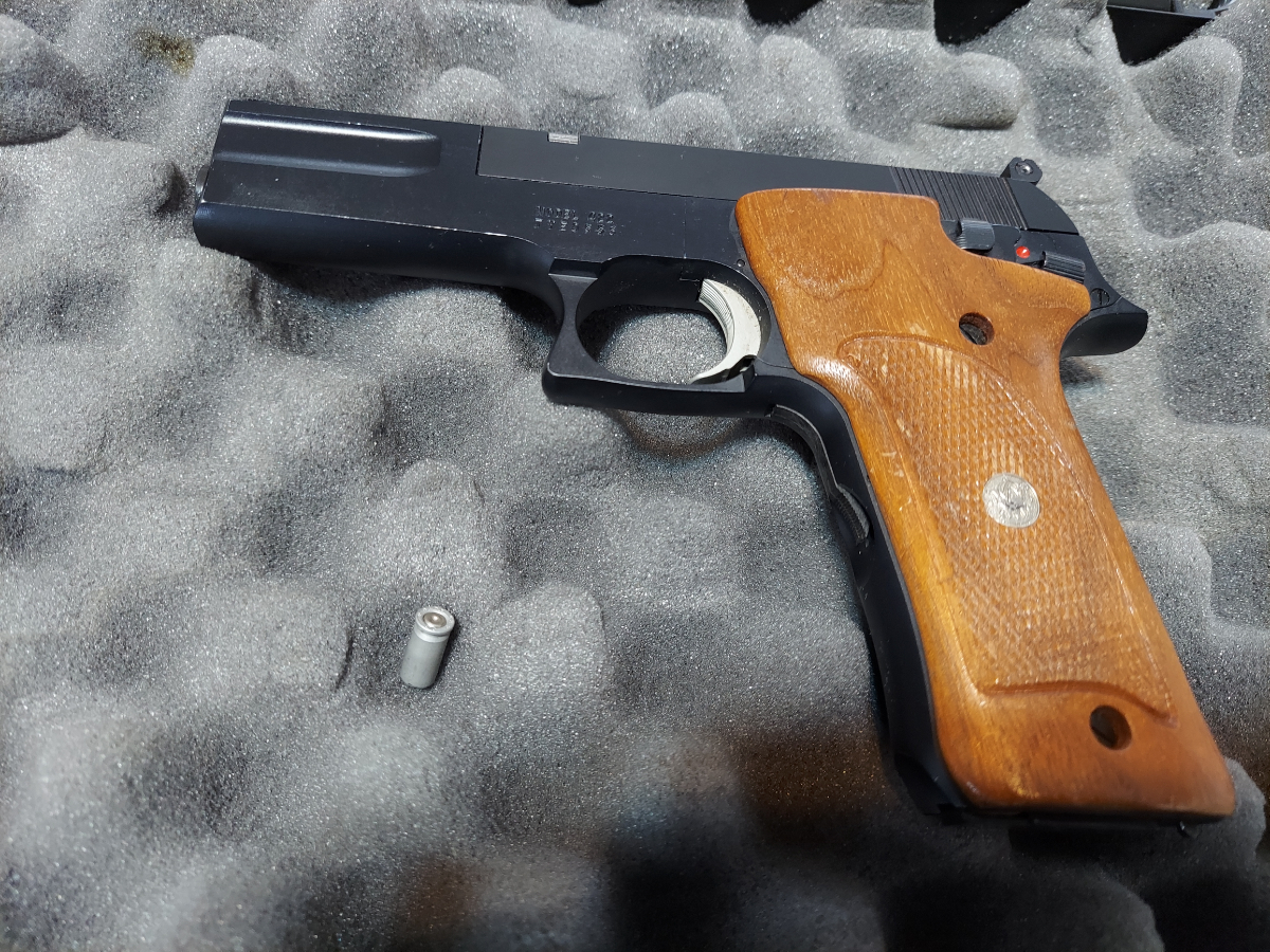 S@W 22 Cal 422 Target This Is A 22cal Target 422sw Semi Auto Pistol ...