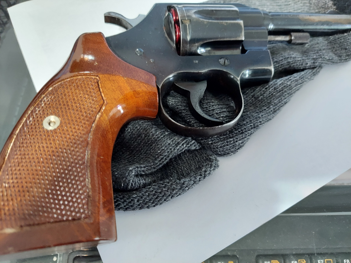 Colt 38 special Police comes with original grips and R/H side hip ...