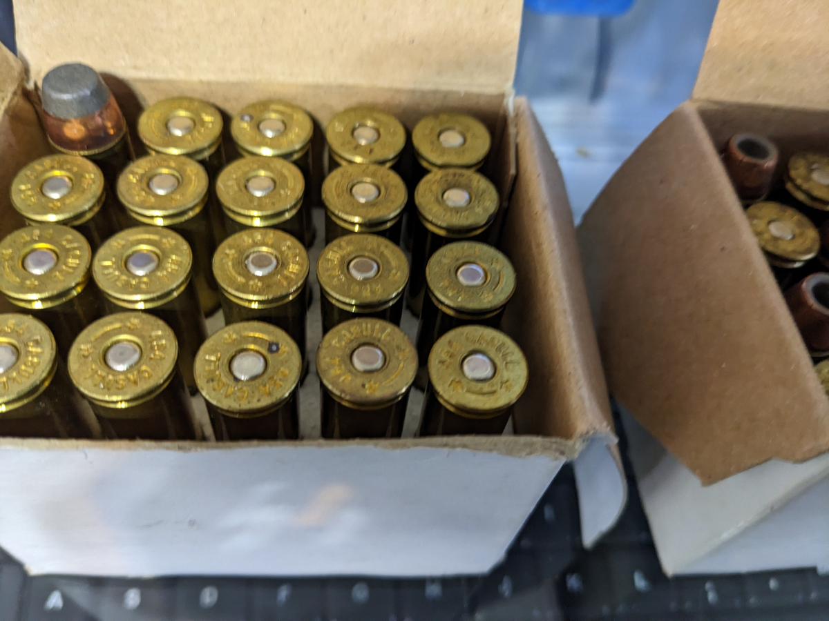 Casull and ALEX-a Two boxes of 454 Casaull 300 gr JhP and 185 gr. JHPheavy hunter and light ...