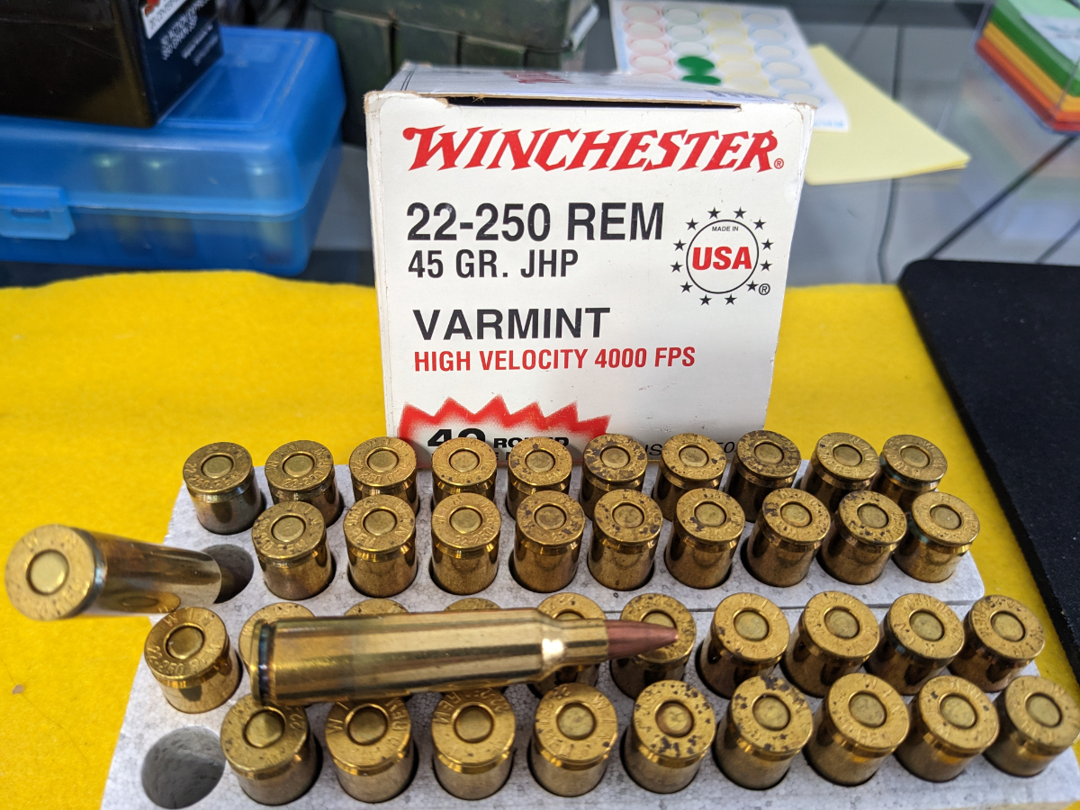 Winchester 20 rds 22-250 Rem.40 gr VMAX/40 rds 22-250 45gr JHP Varmint ...
