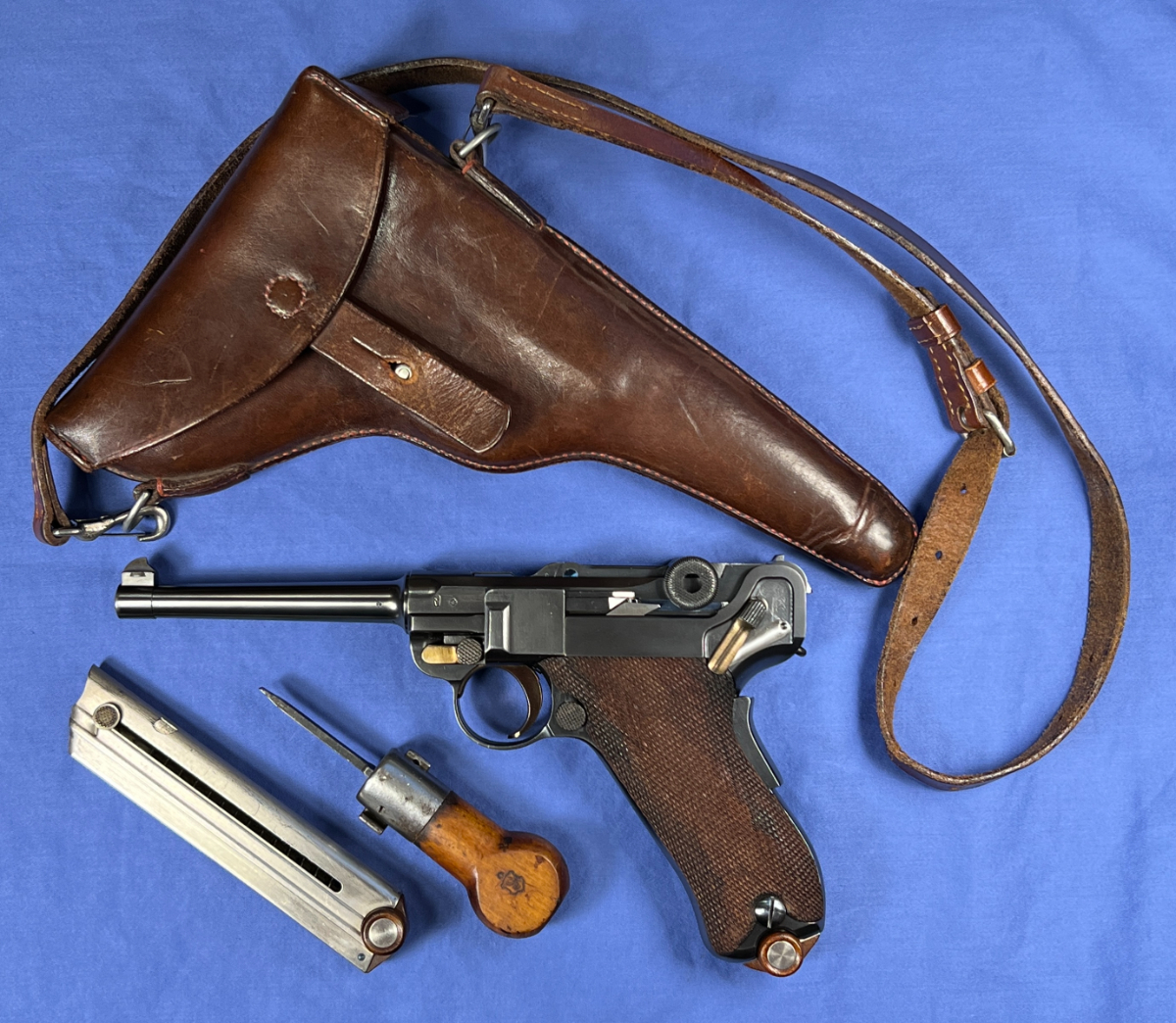 Dwm Beautiful 1900/06 Swiss Military Luger, Cross In Sunburst, Made In ...