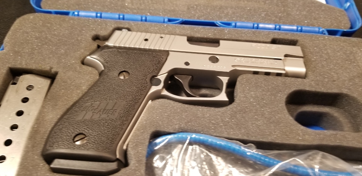 Sig Arms P220 St Like New In The Box .45 Acp For Sale at GunAuction.com ...
