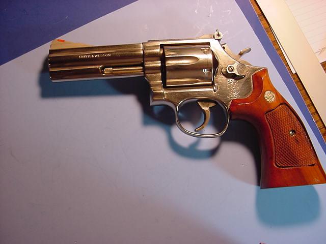 Smith & Wesson Model 586,Nickel,.357,4" Bbl,(581) For Sale at ...