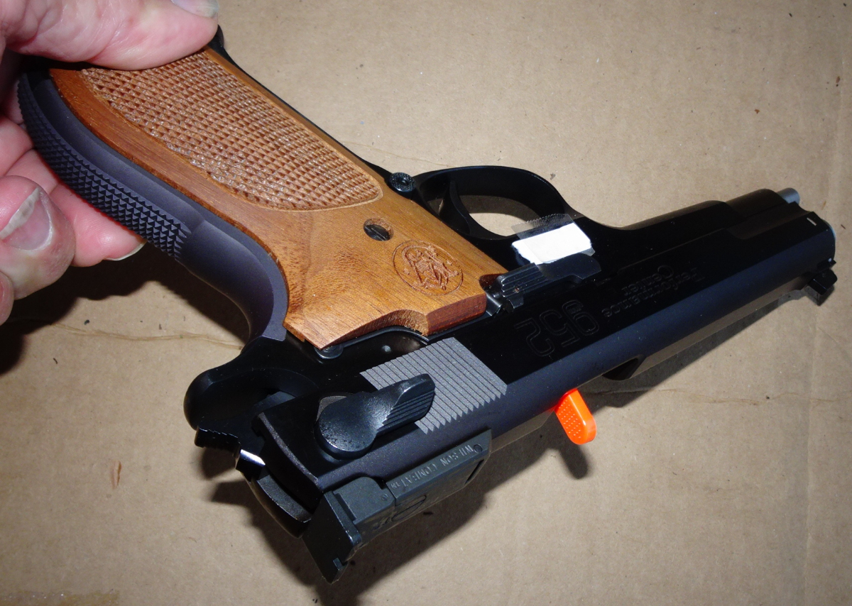 Smith & Wesson Model 952, Early Version With "952" Inscribed On Slide ...