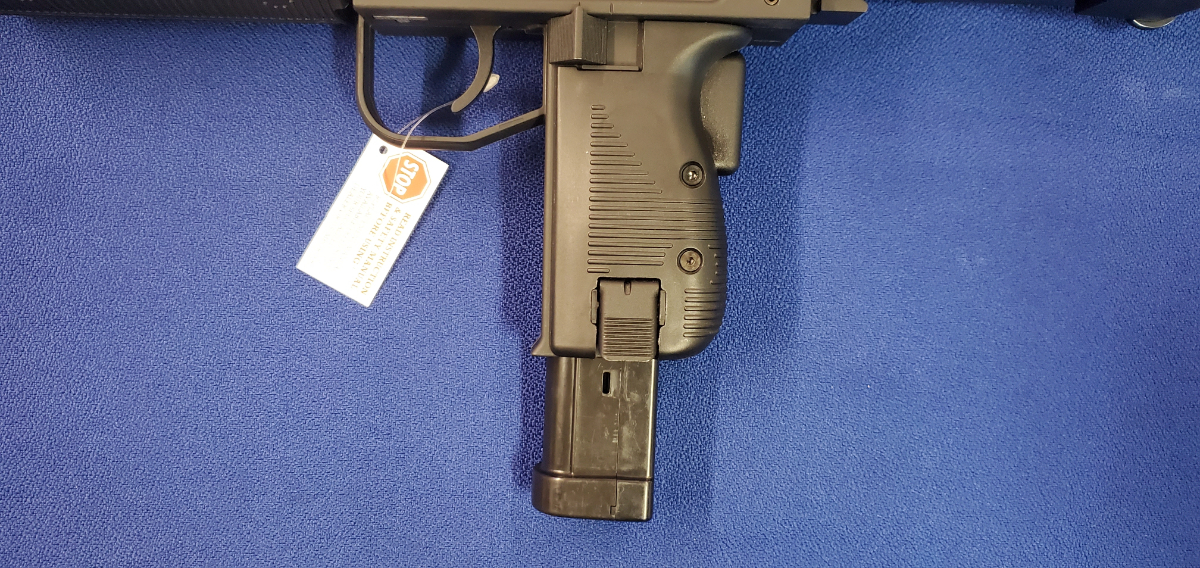 Iwi Uzi .22 Lr For Sale at GunAuction.com - 17119627