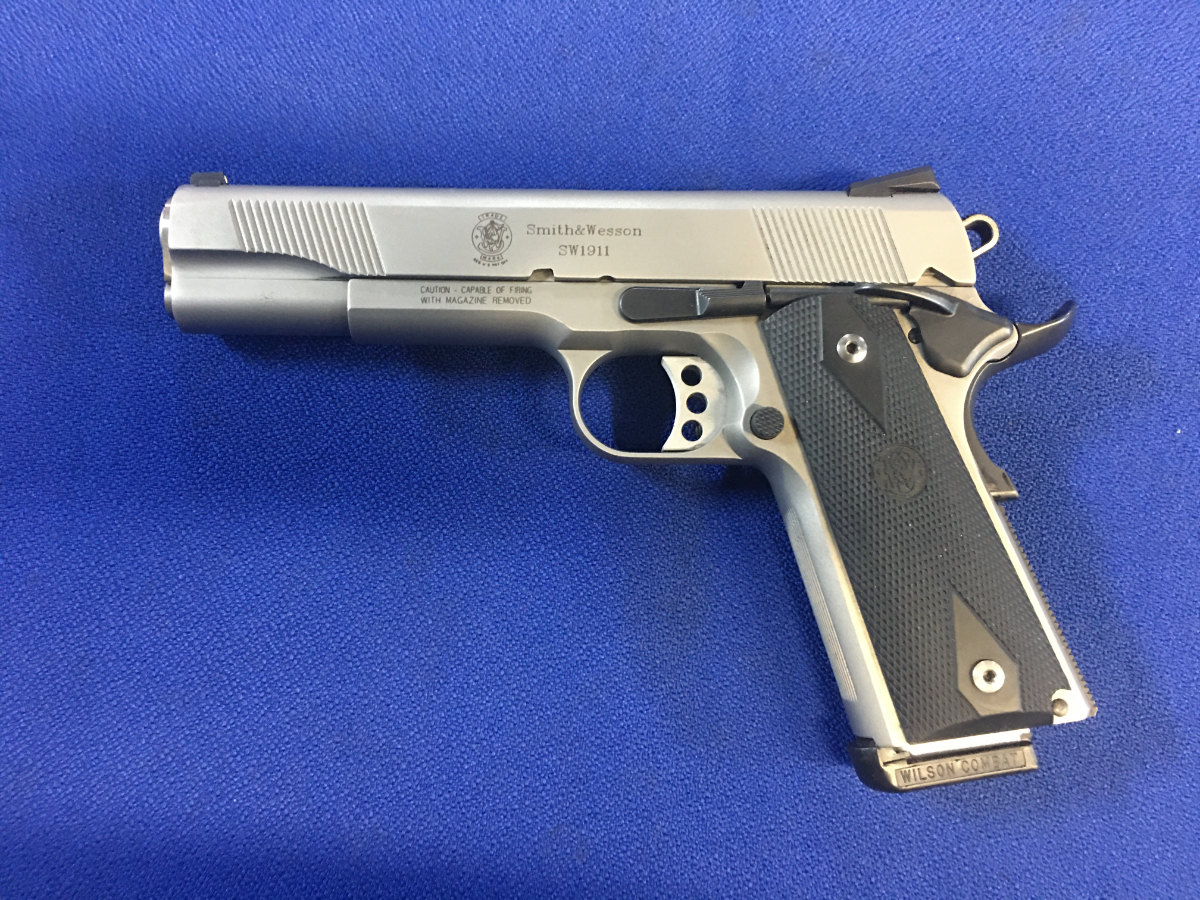 Smith & Wesson Model Sw1911, Comes With Factory Box & Papers, Chambered ...