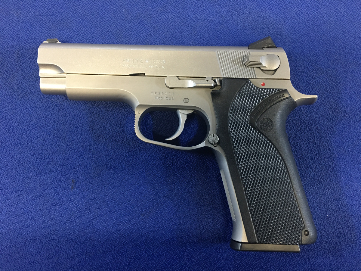 Smith & Wesson Midel 1066, Comes W/ Factory Box & Papers, Chambered In ...