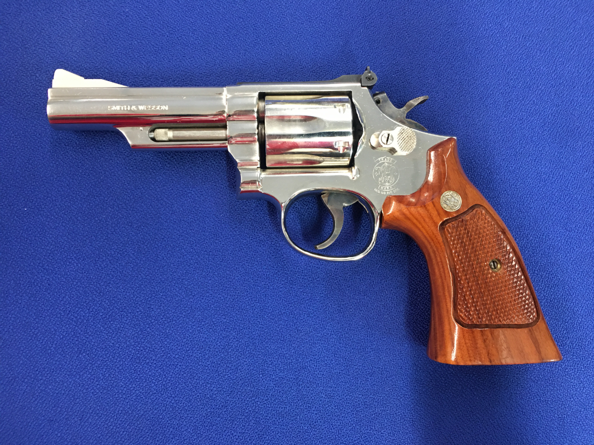 Smith & Wesson Model 19-5, Comes W/ Factory Box & Papers, Chambered In ...