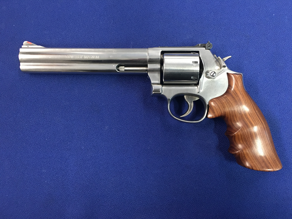 Smith & Wesson MODEL 686-6, 7-SHOT, CUSTOM, COMES W/ FACTORY BOX ...