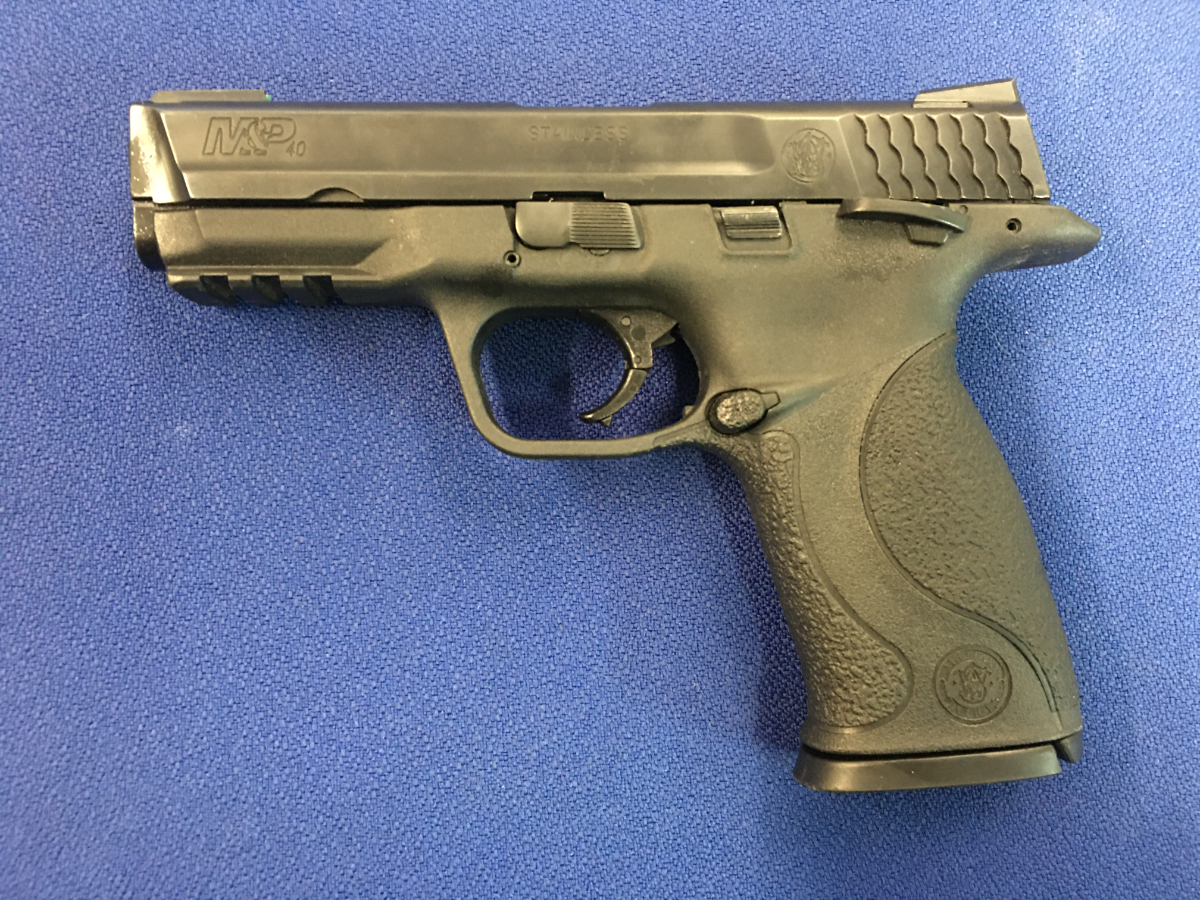 Smith & Wesson M&P 40, Chambered In .40 S&W For Sale at GunAuction.com ...