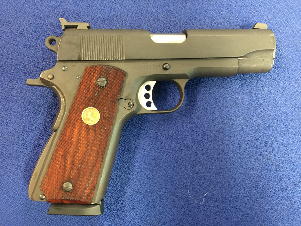 Colt COMBAT COMMANDER 1911, MADE IN 1982, CHAMBERED IN