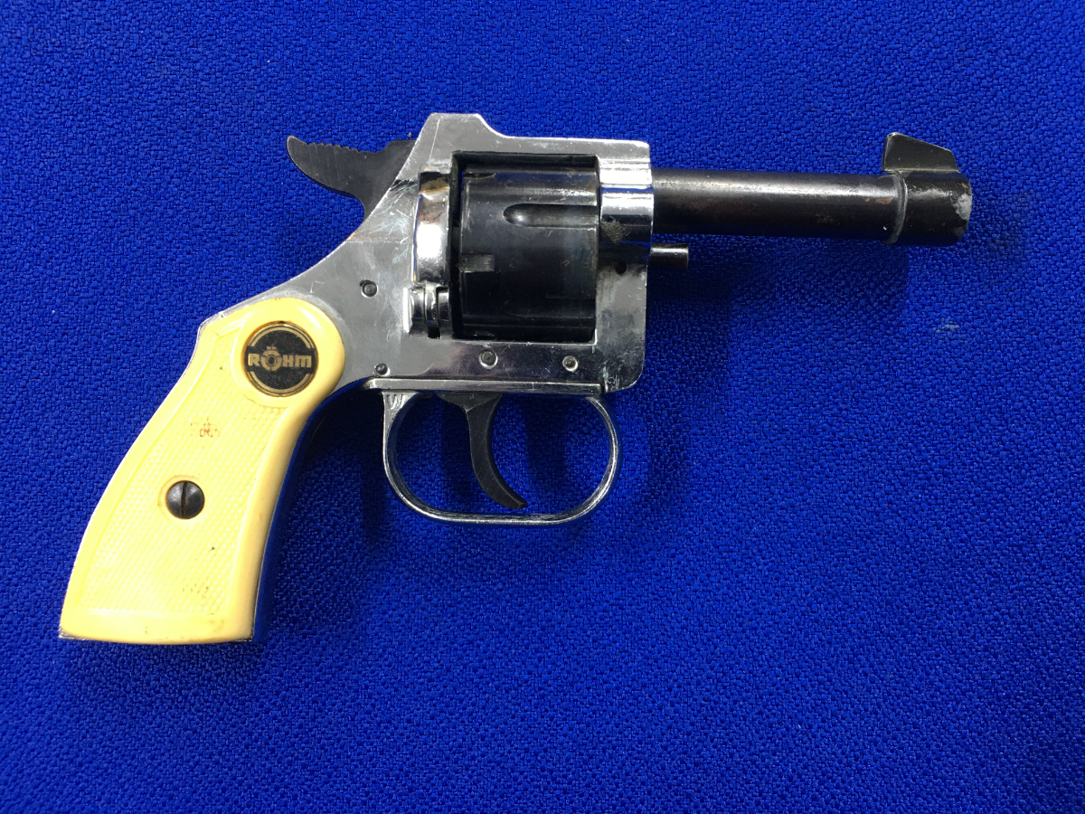 Rohm GmbH RG7, CHAMBERED IN .22 Short 17333982 - GunAuction.com