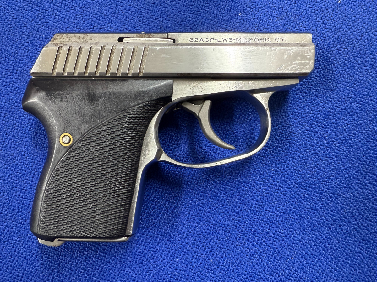 Seecamp LWS 32, COMES W/ FACTORY BOX, CHAMBERED IN .32 Auto (7.65 ...