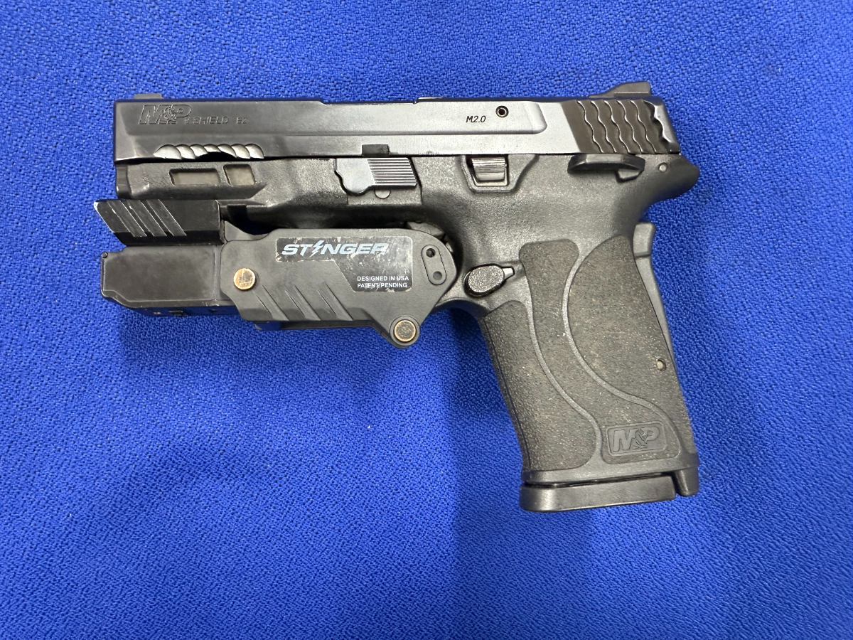 Smith & Wesson M&P SHIELD EZ 9, COMES W/ EXTRA MAG & STRINGER LASER ...