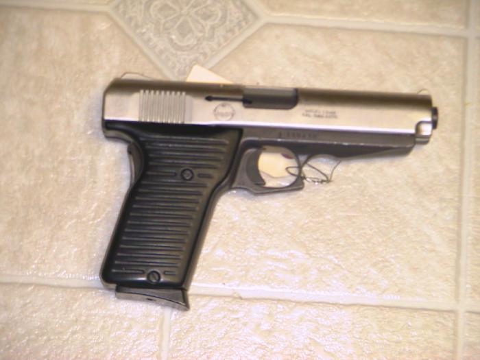 Lorcin Engineering Co., Inc. L9 9mm For Sale at GunAuction.com - 9041252