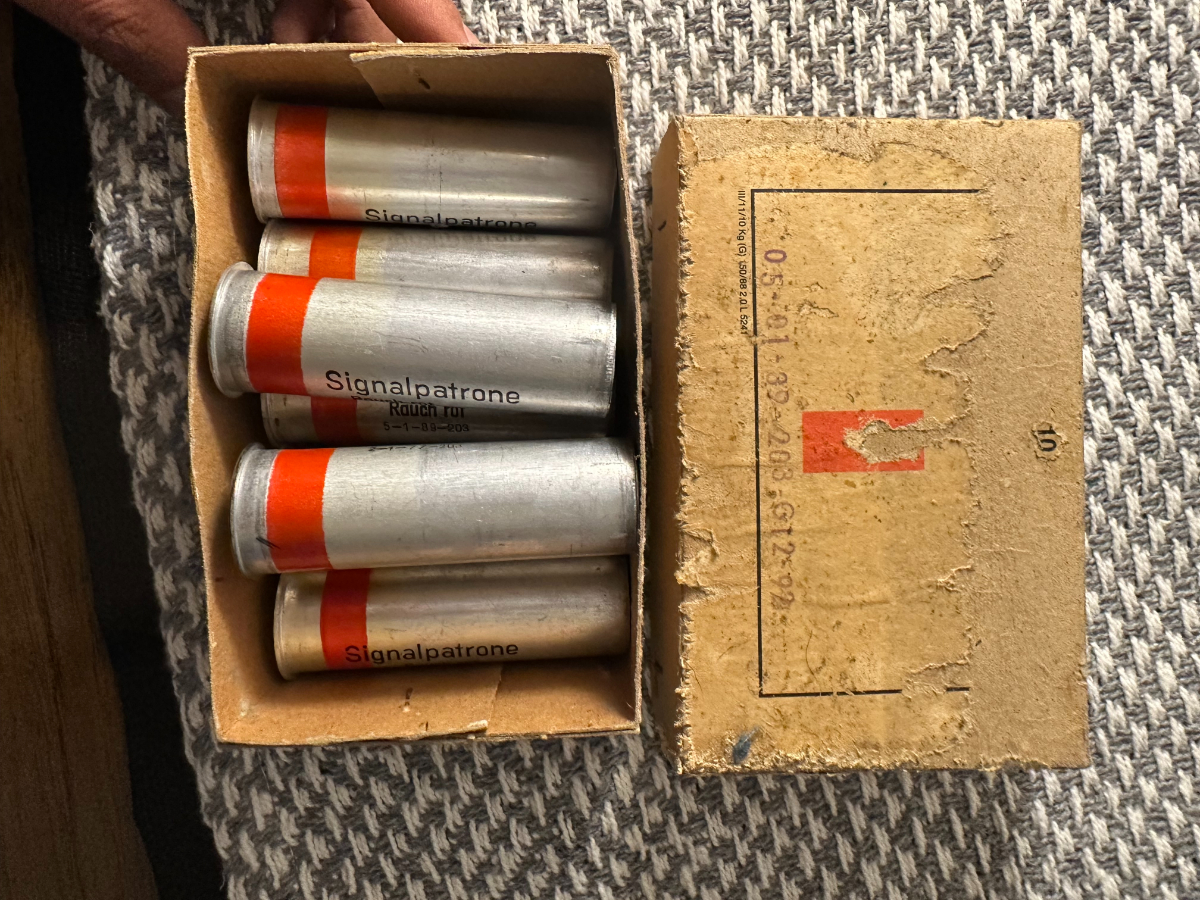 Box of 7 signalpatrone rauch rat signal flares german or swiss flare ...