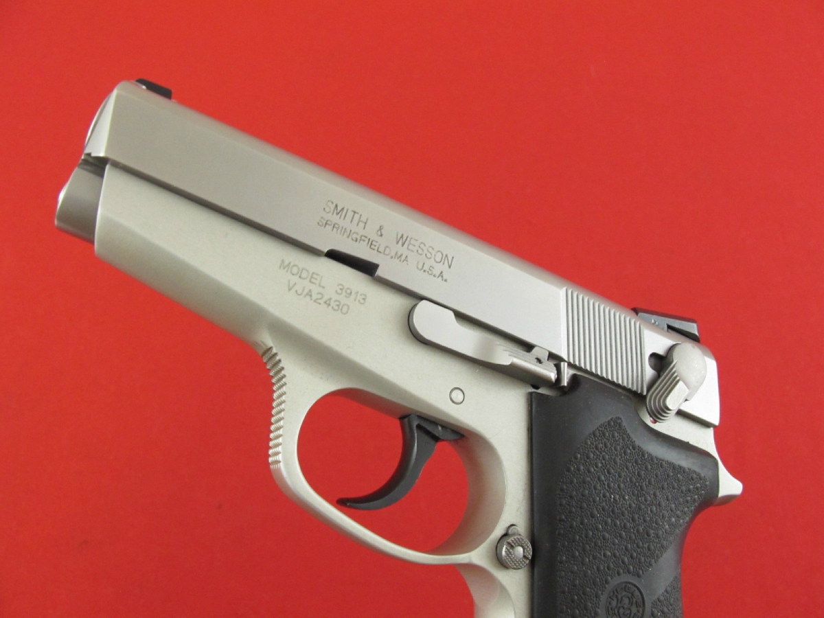 Smith & Wesson Model 3913 Lady Smith 9mm, 3.5in Stainless, No Reserve ...