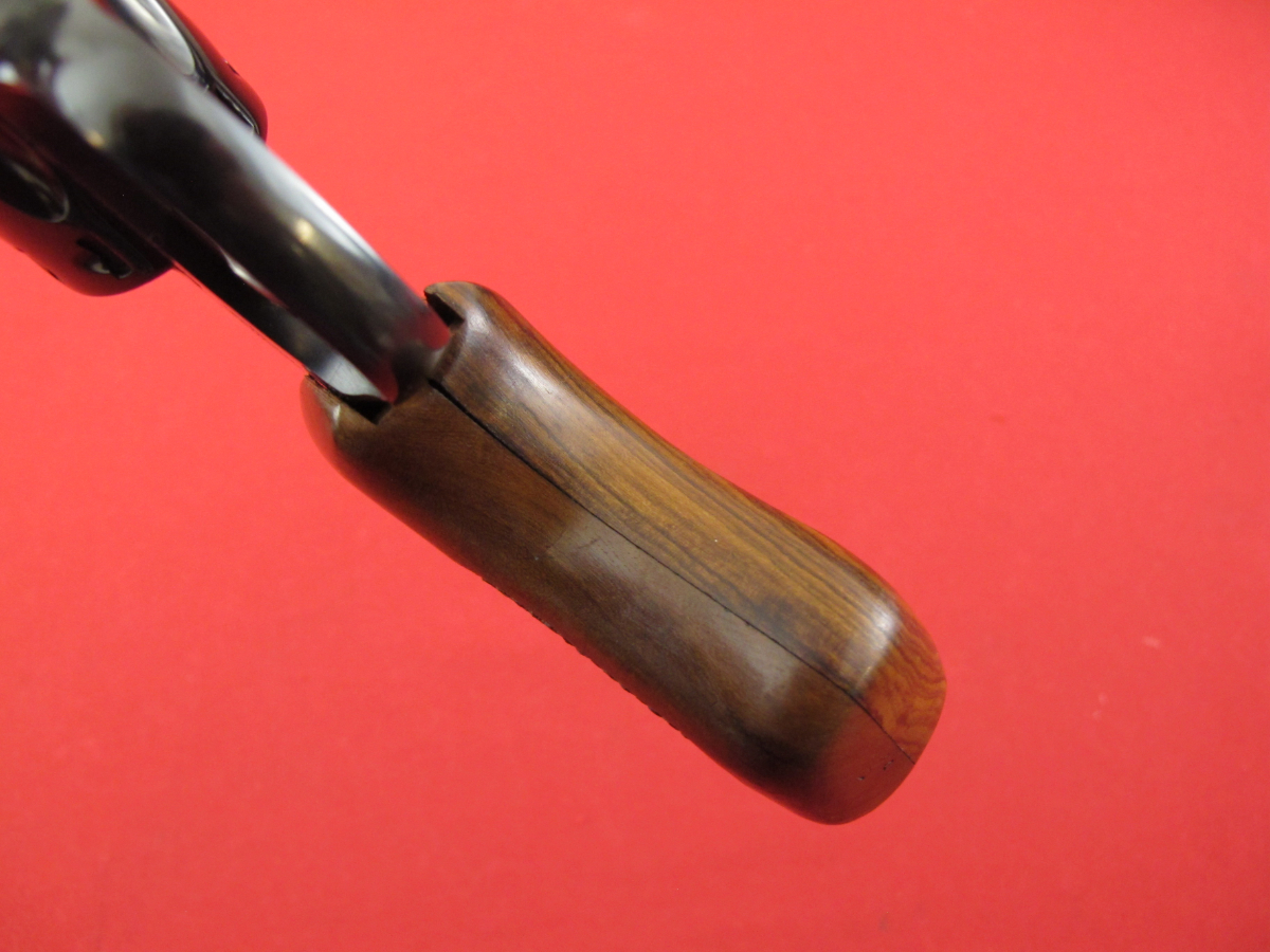 Taurus - Model 94 22lr, 4in Blue/Wood Grips, 9-Shot, **NO RESERVE ...