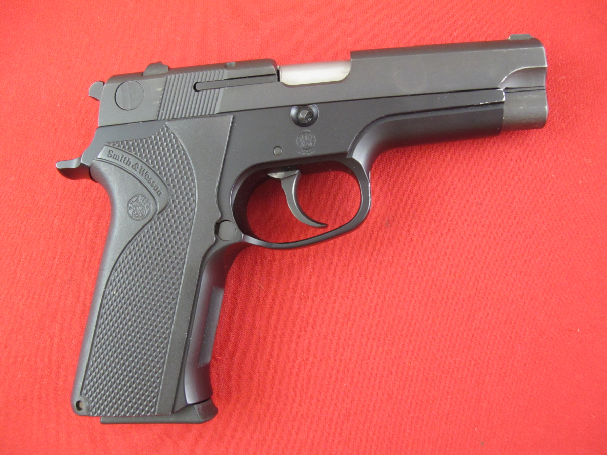 Smith & Wesson Model 915 9mm, 4in Blue, 15rd Mag, No Reserve 9mm Luger ...