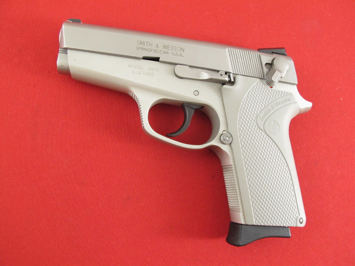 Smith & Wesson Model 3913 9mm, Lady Smith, 3.5in Stainless, No Reserve ...