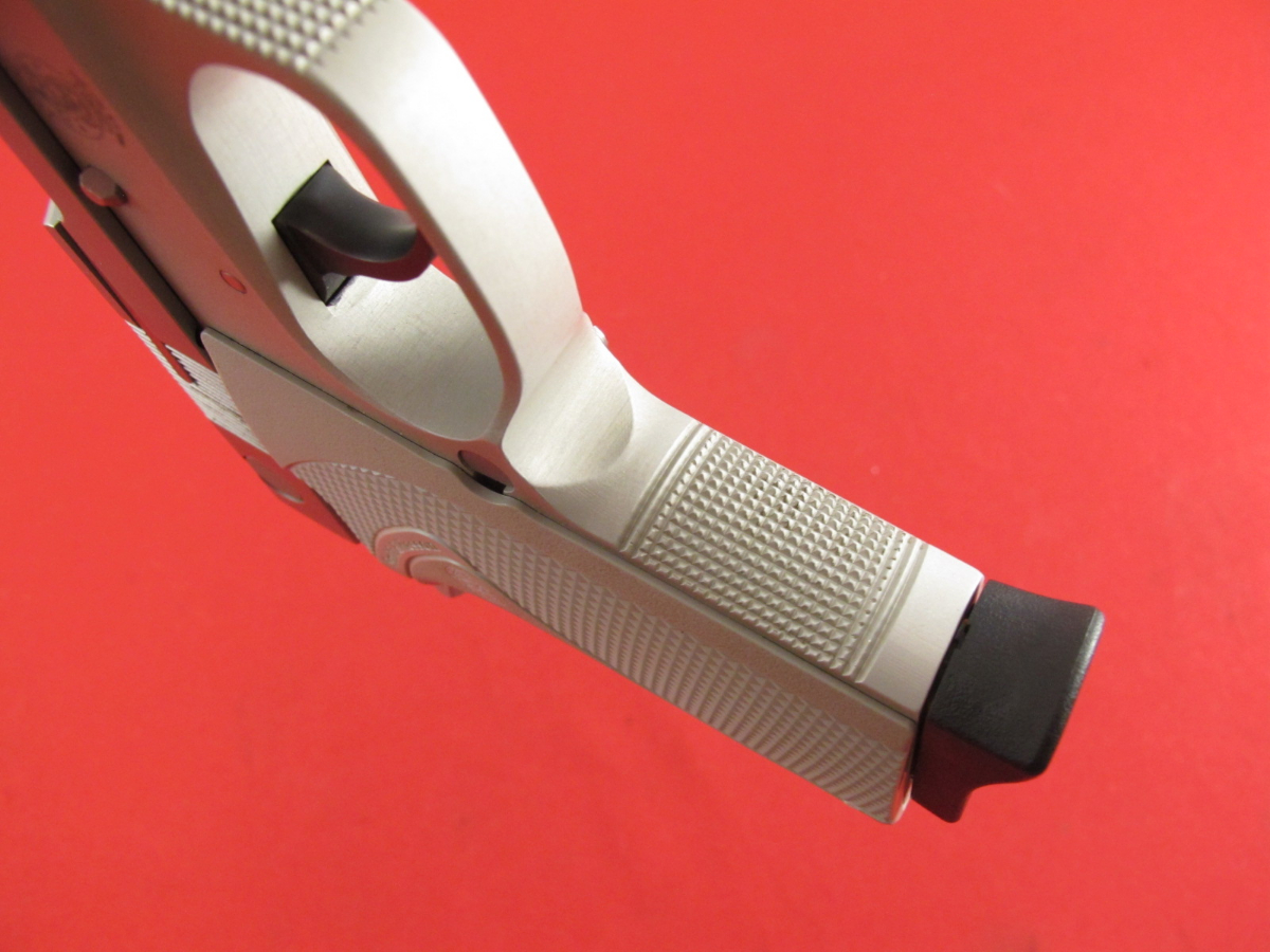 Smith & Wesson Model 3913 9mm, Lady Smith, 3.5in Stainless, No Reserve ...