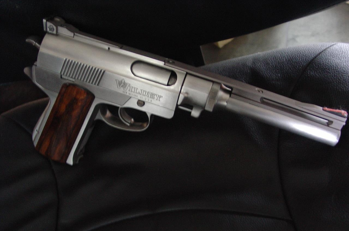 Wildey Survivor 8vented Rib Hand Cannon 45 Win Magnum,2 Magazines,Wood ...