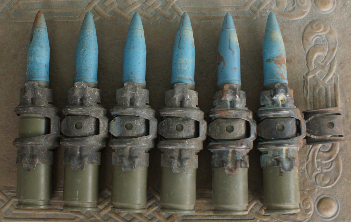 SIX Belted Linked 25x137mm US M793 T-PT Dummy Rounds (No Primers ...