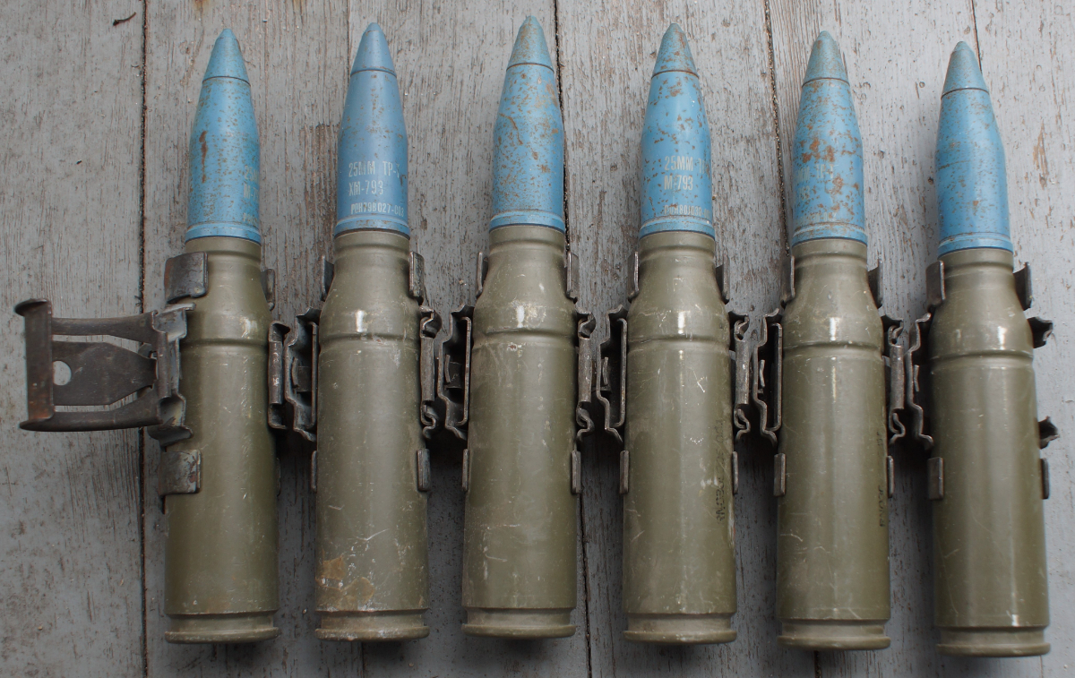 Us Govt Six Linked 25mm M-793 Bushmaster Dummy Shells W Tp-T Projectile ...