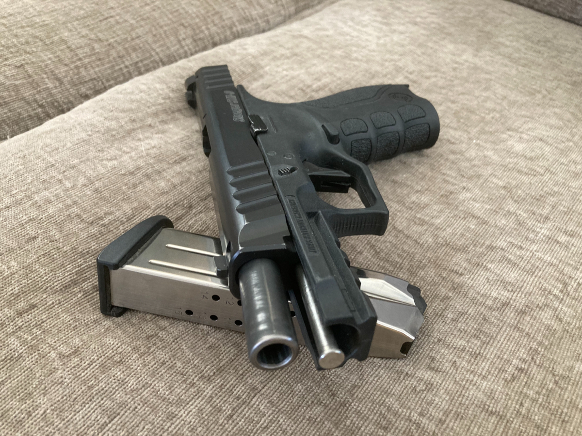 Stoeger Str-9 9mm 1- 15 Round Magazine Excellent Condition 9mm Luger ...