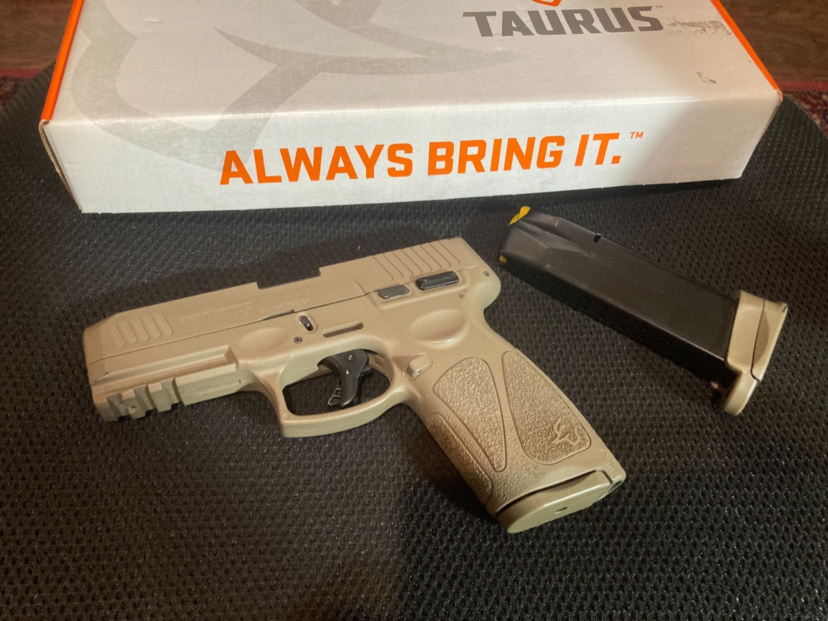 Taurus G3 9mm Pistol 1-15 And 1-17 Round Magazine Cerakote Finish ...