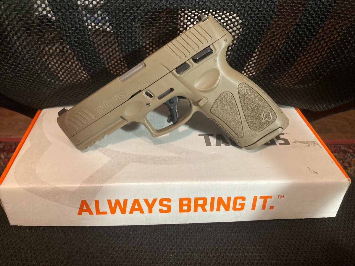 Taurus G3 9mm Pistol 1-15 And 1-17 Round Magazine Cerakote Finish ...