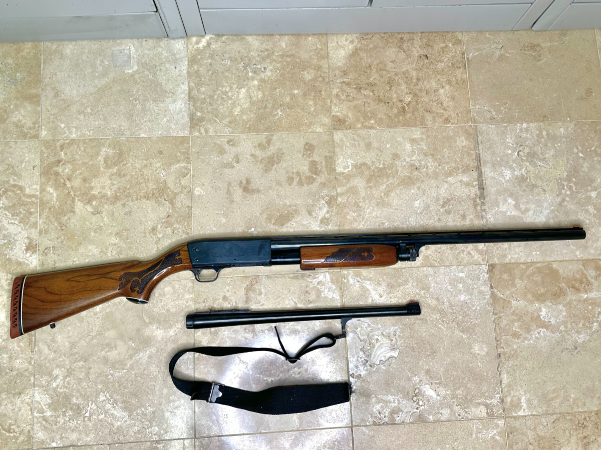 Beautiful Ithaca 12 Gauge Model 37 with Deerslayer barrel. 17371409 ...