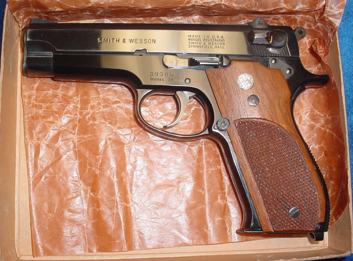 Smith & Wesson Model 39 9mm Like New In Factory Box 9mm Luger For Sale ...