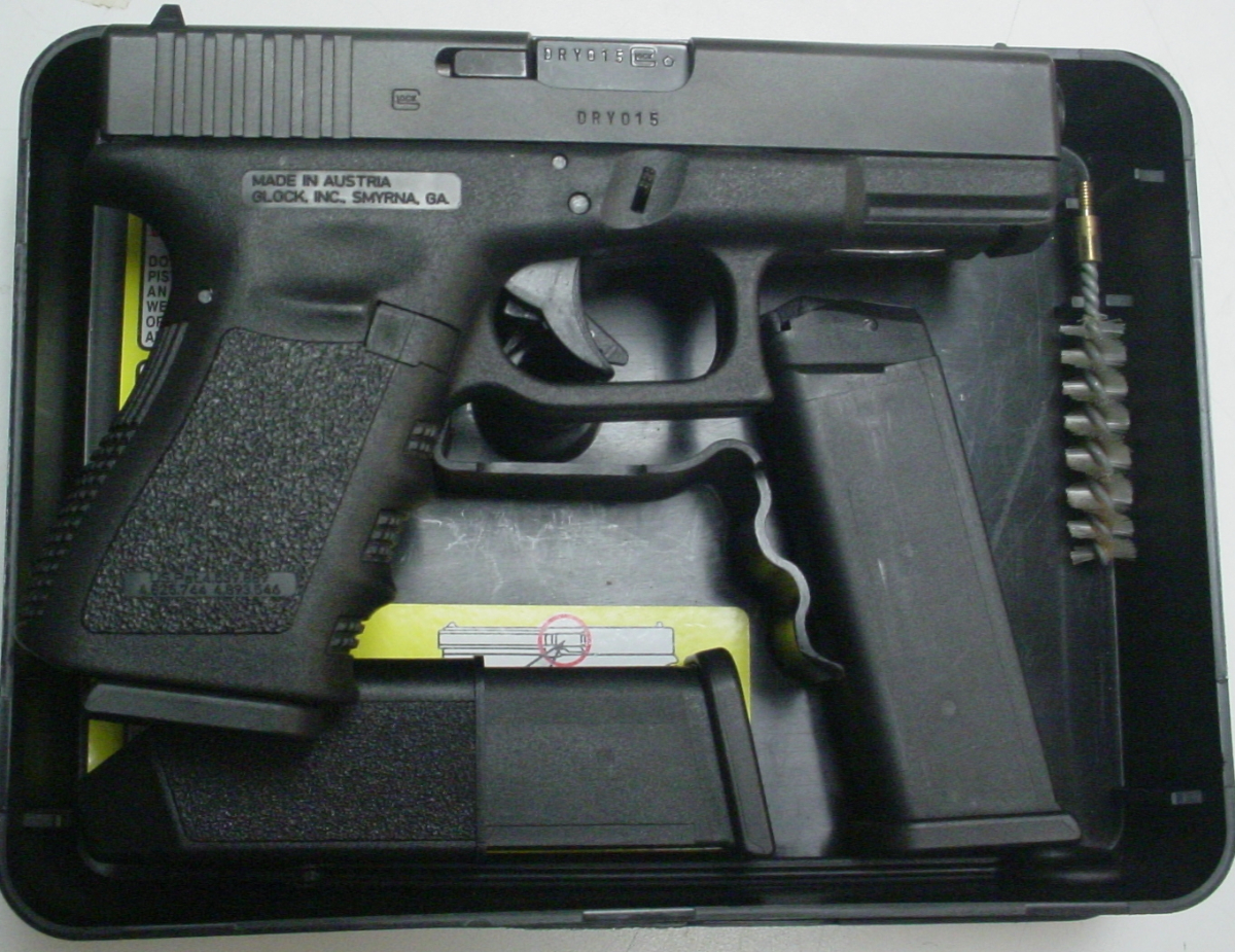 Glock Model 23 40 Cal Compact Pistol Three Mags With It .40 S&W For ...