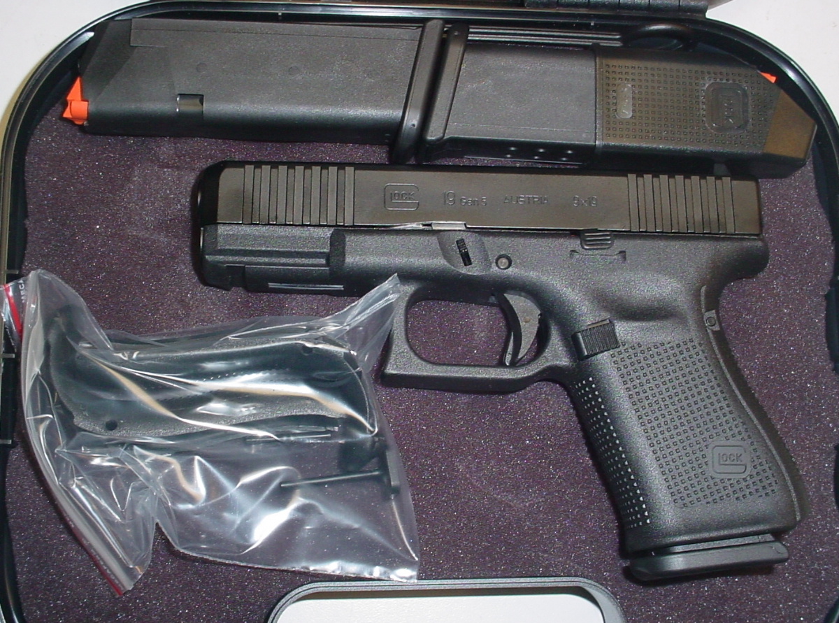 Glock MODEL 19G5 9MM SEMI AUTO PISTOL 9mm Luger 17233416 - GunAuction.com