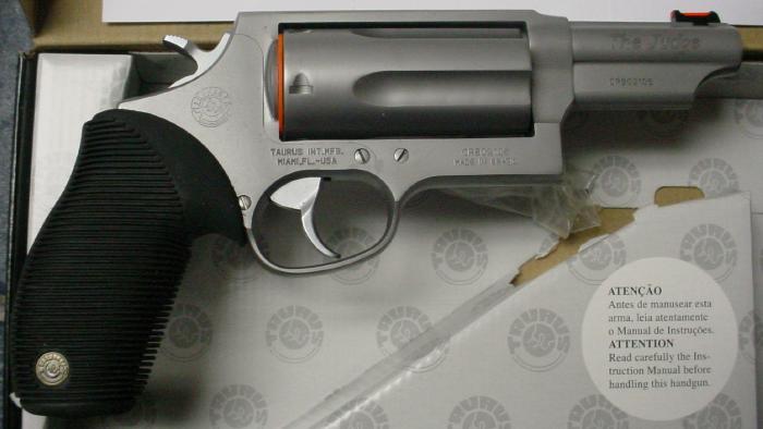 Taurus 4410 JUDGE STAINLESS 3INCH MAGNUM 410GA AND 45LC