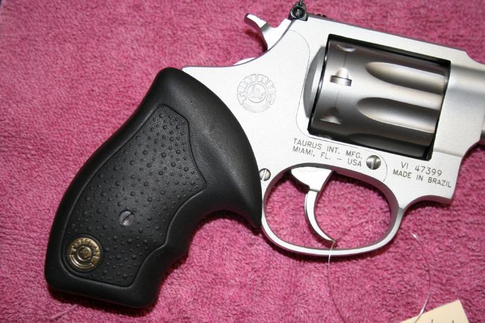 Taurus 941 Ultra Lite 22 Mag Revolver With Box Excellent Condition Look ...