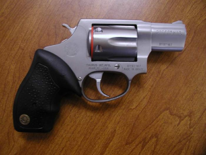 Taurus - 327 Federal Magnum - Picture 2