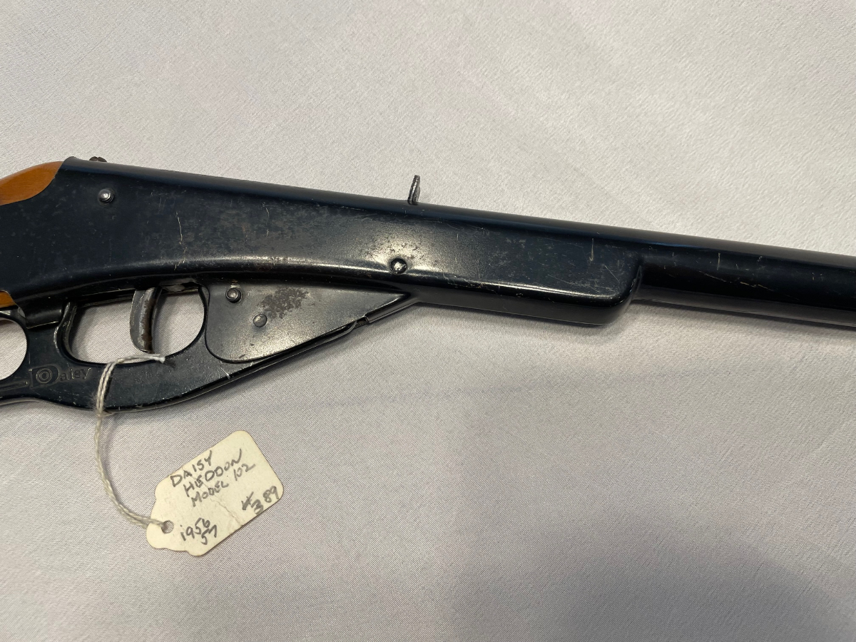 Daisy Model 155, 1000 Shot Bb For Sale at GunAuction.com - 17180373