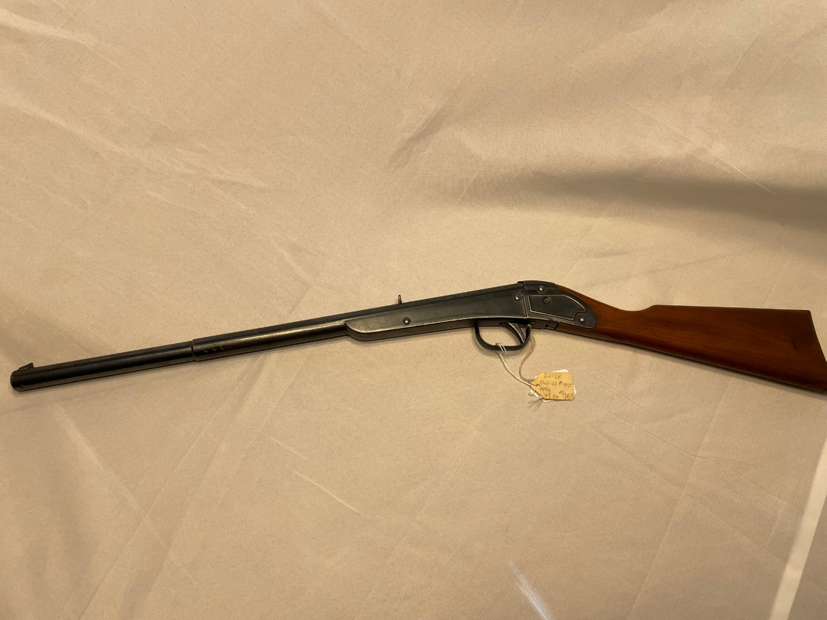 Daisy 8 Bb Guns 1. Model 107, Buck Jones W/Compass And Sun Dial Mnfg ...