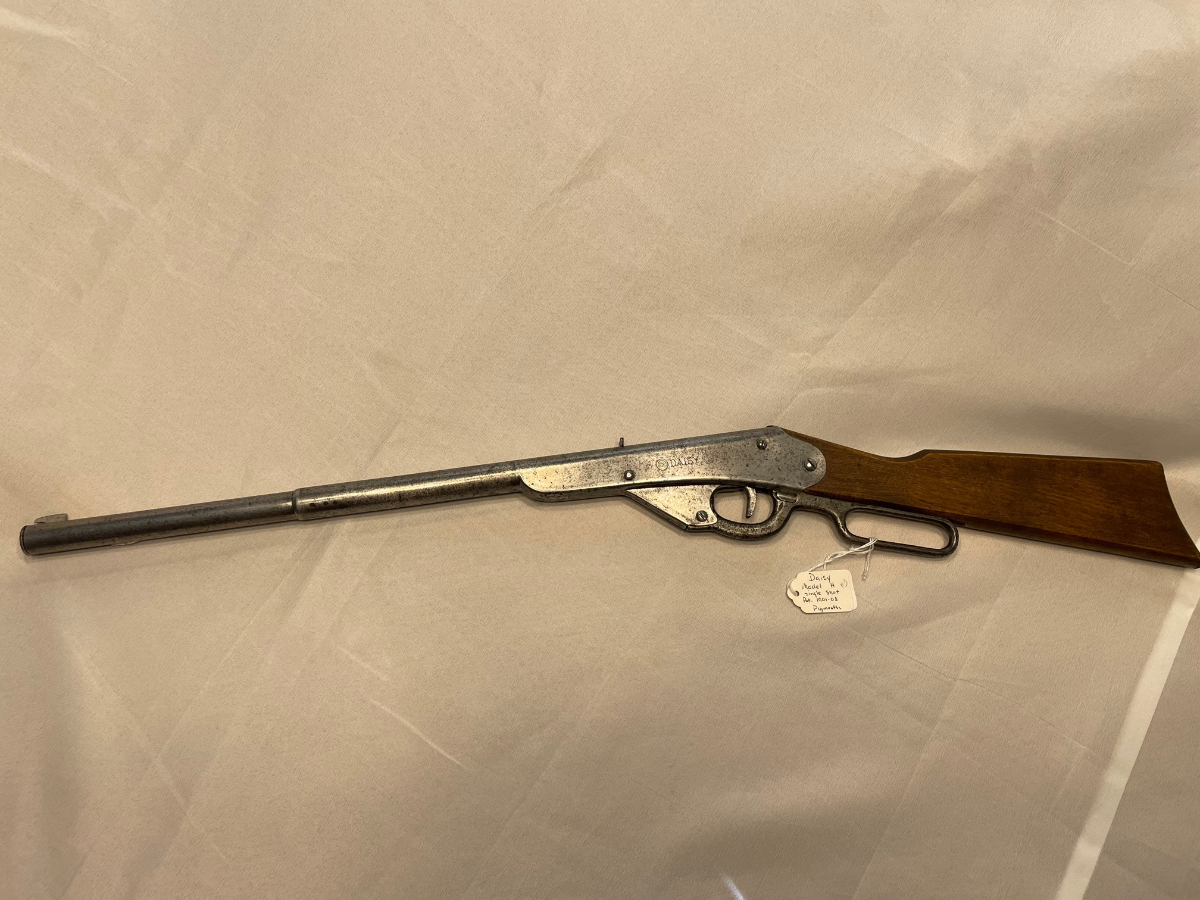 Daisy 8 Bb Guns 1. Model 107, Buck Jones W/Compass And Sun Dial Mnfg ...
