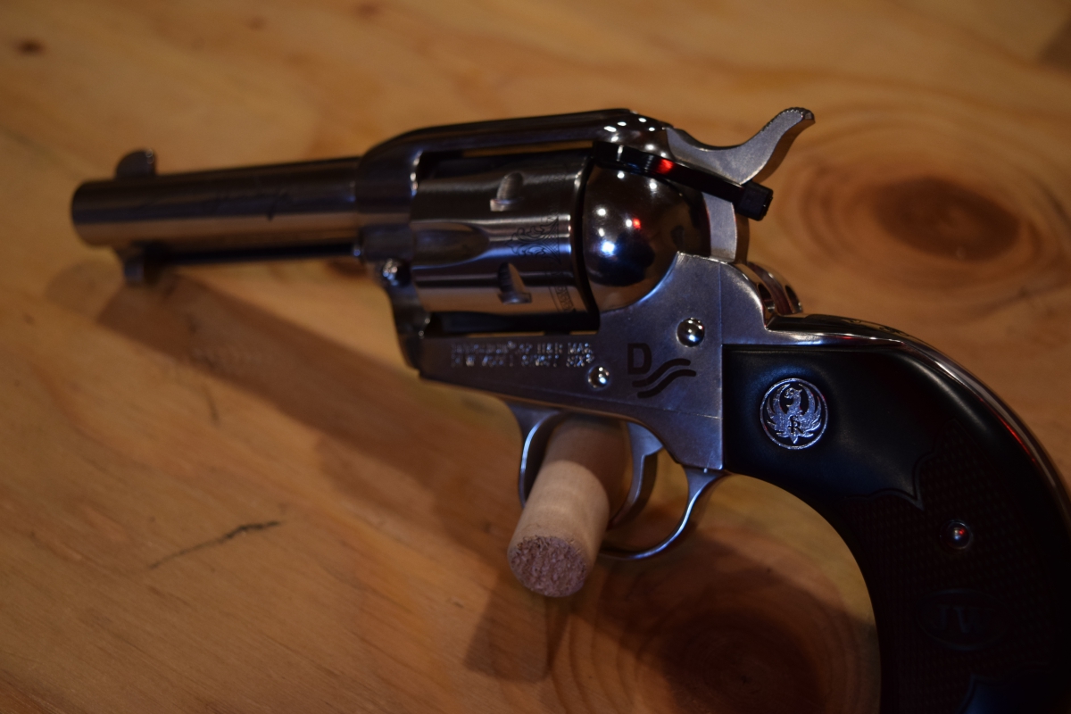 Ruger JOHN WAYNE RUGER SINGLE SIX 32 H&R MAGNUM STAINLESS REVOLVER ...