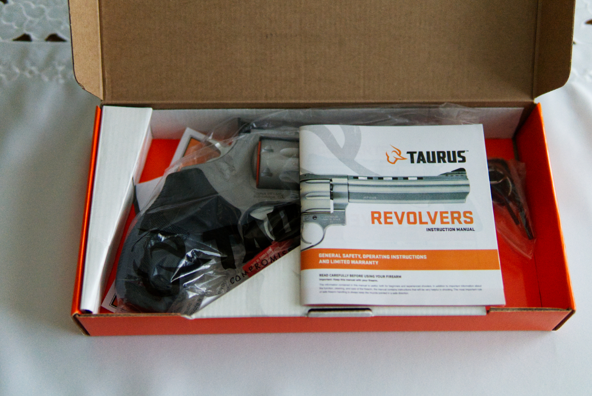 Taurus Tracker, 4 Inch, 7 Rounds, Stainless Satin, Vented Barrel ...