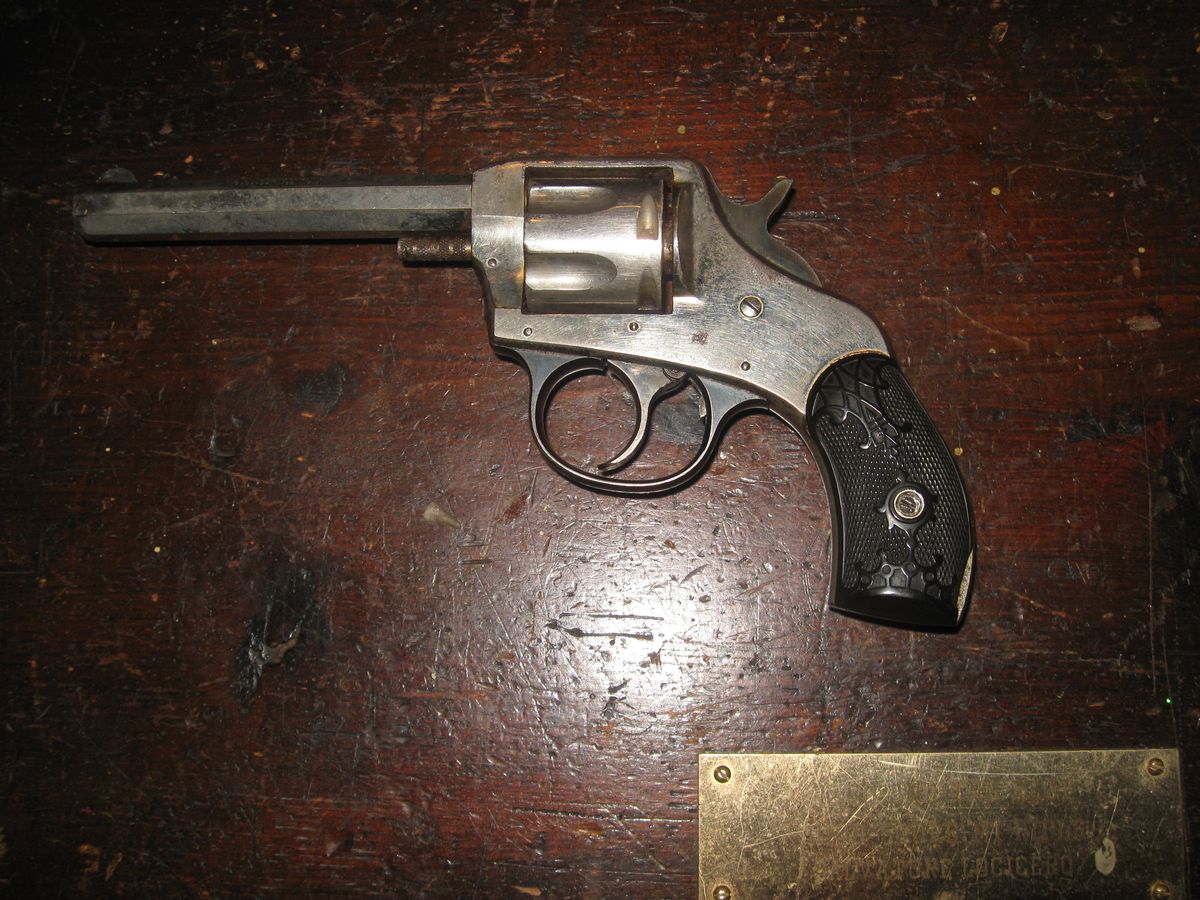 H&R 32 Caliber Revolver With Seldom Encountered 4.5 Inch Octagon Barrel ...