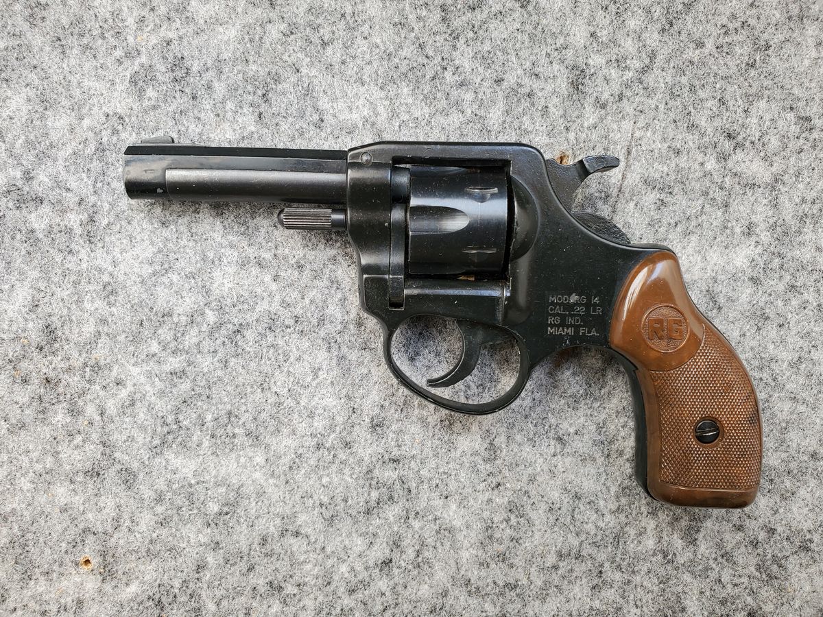 - 22 caliber RG revolver like new - Picture 4
