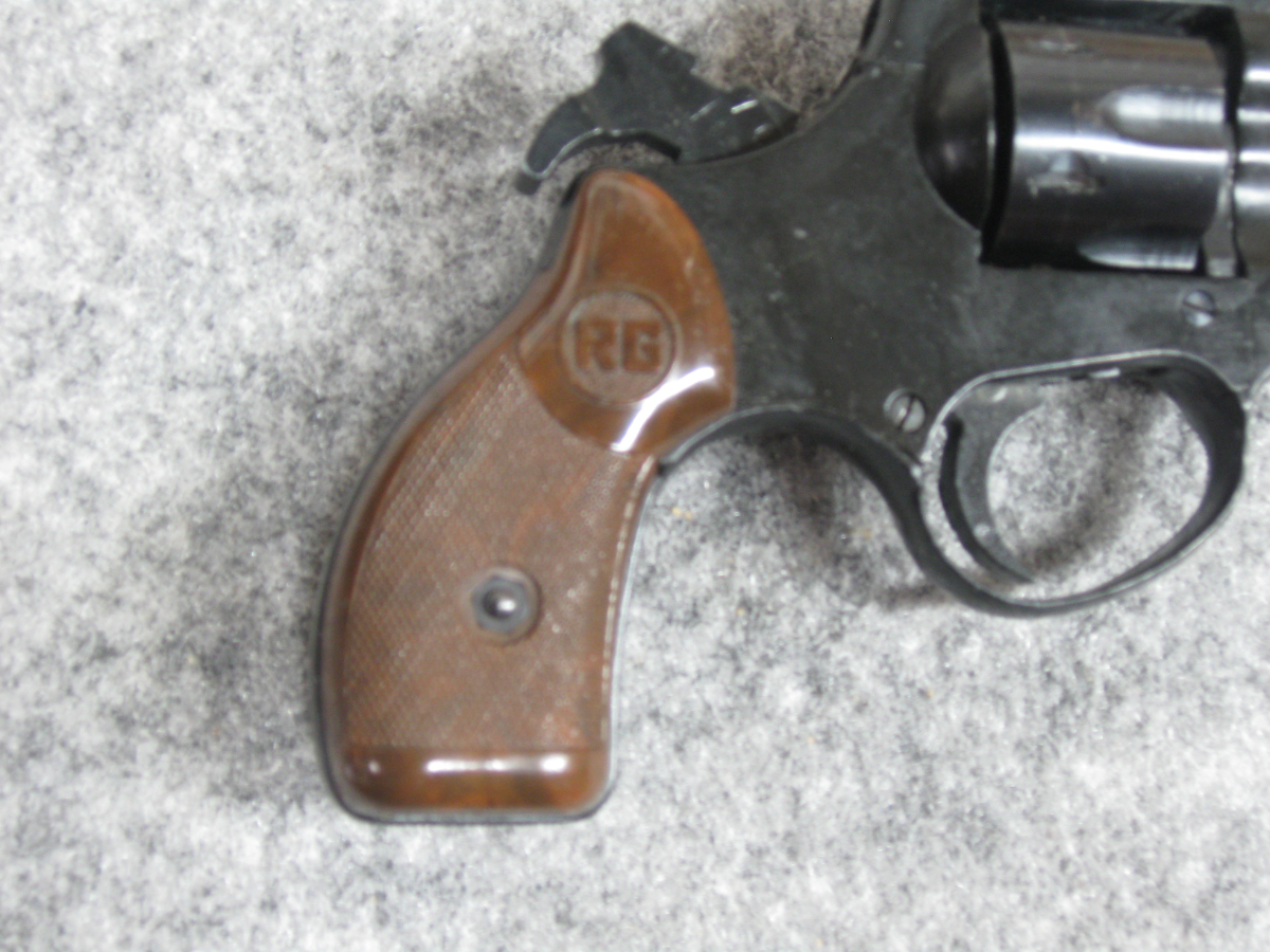 Rohm GmbH RG Ind. Model 14, double action .22LR revolver .22 Long ...