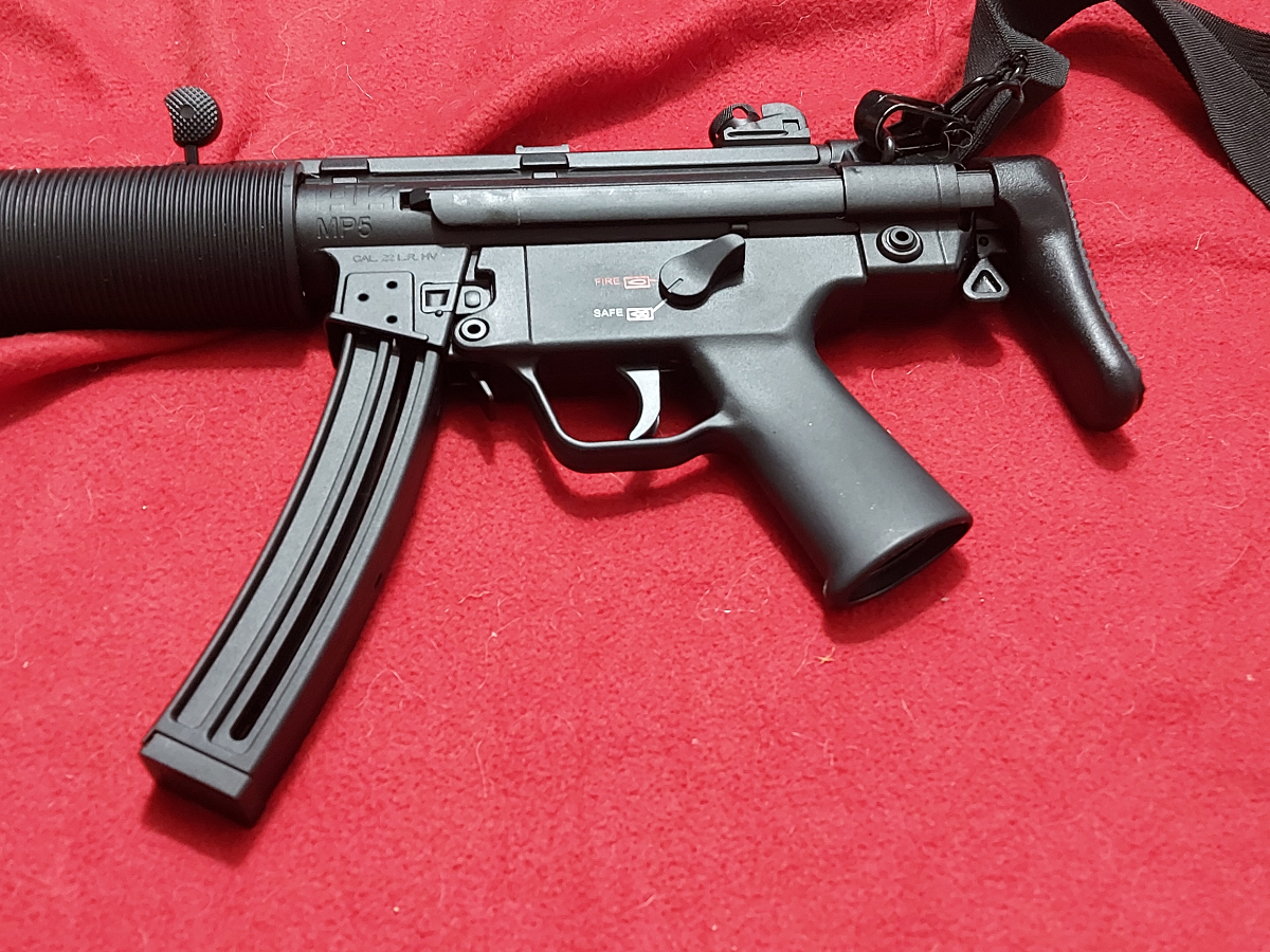 Heckler & Koch H&K licensed MP5 22 rifle. .22 LR 17150720 - GunAuction.com