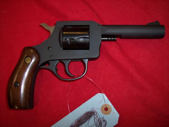 New England Firearms Model R73 .32 H&R Magnum Revolver, Like New For ...